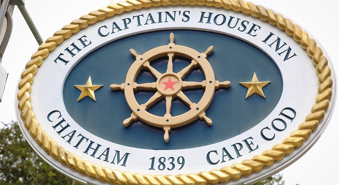 Take a Photo Tour of Captain’s House Inn